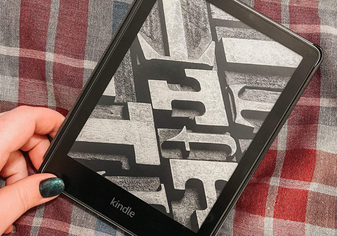 Amazon Kindle Paperwhite Review - E-Reader for Book Lovers